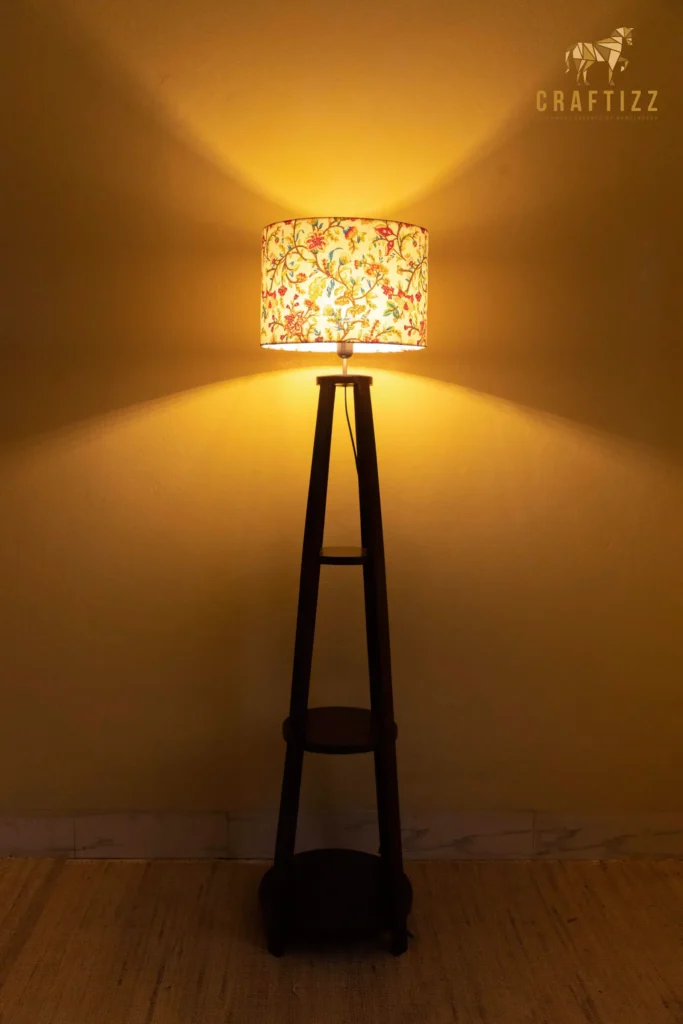 Wooden Tripod Floor / Corner Stand Lamp - Craftizz.com